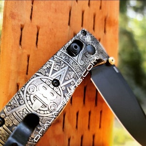 Aztec Calendar Aged Benchmade Bugout 535 Brass NEW Relief Engraving ...