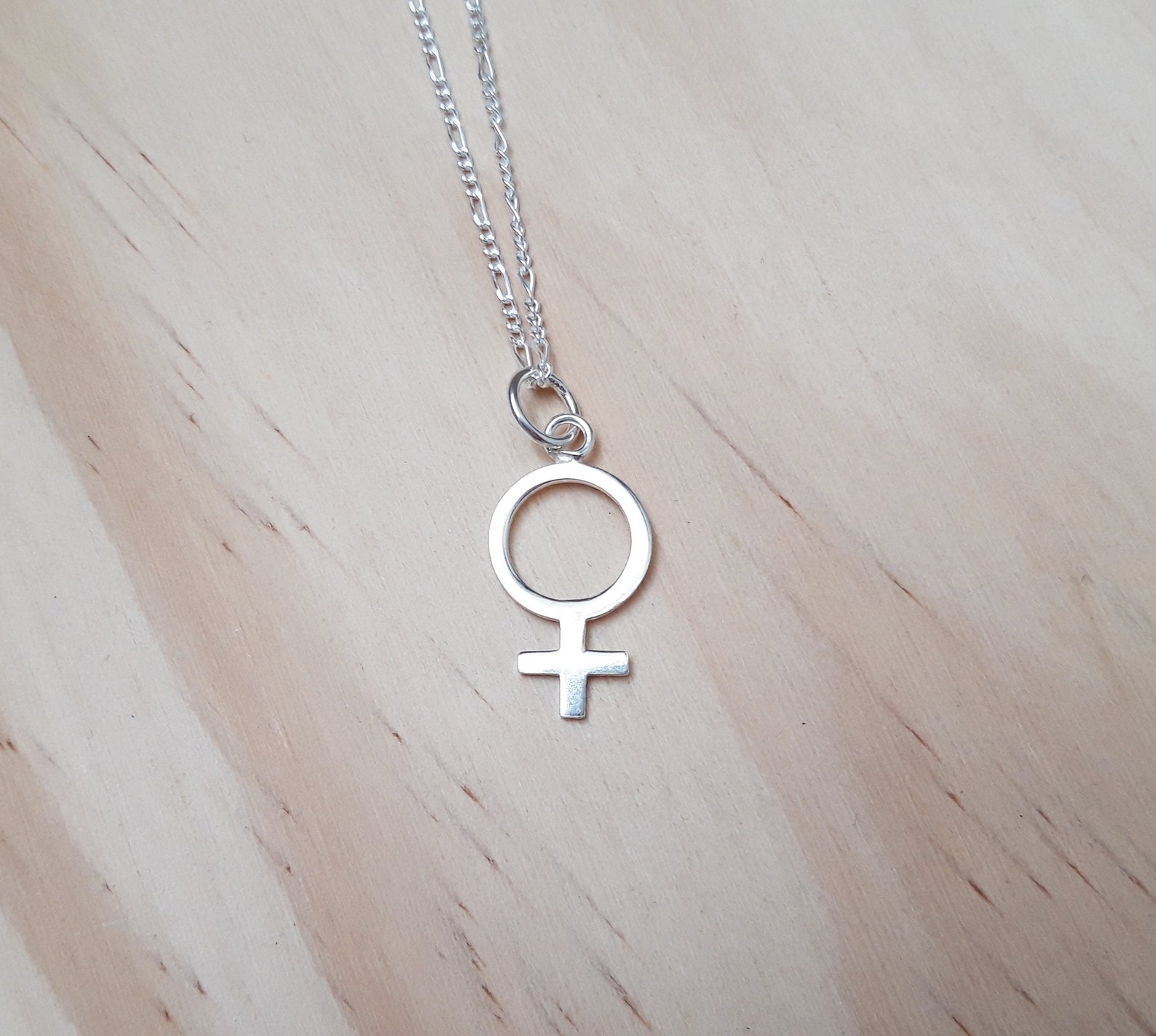 Collar del símbolo de venus joyería feminista colgante - Etsy España