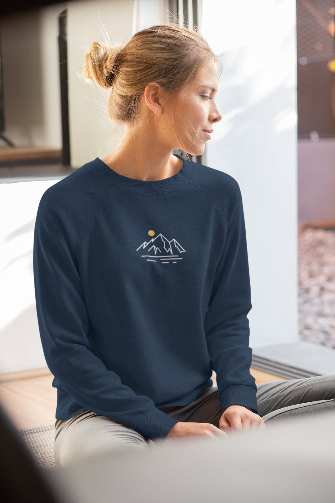 Minimalist Mountains Sweater, Vintage Sweatshirt, Hiking Sweater ...