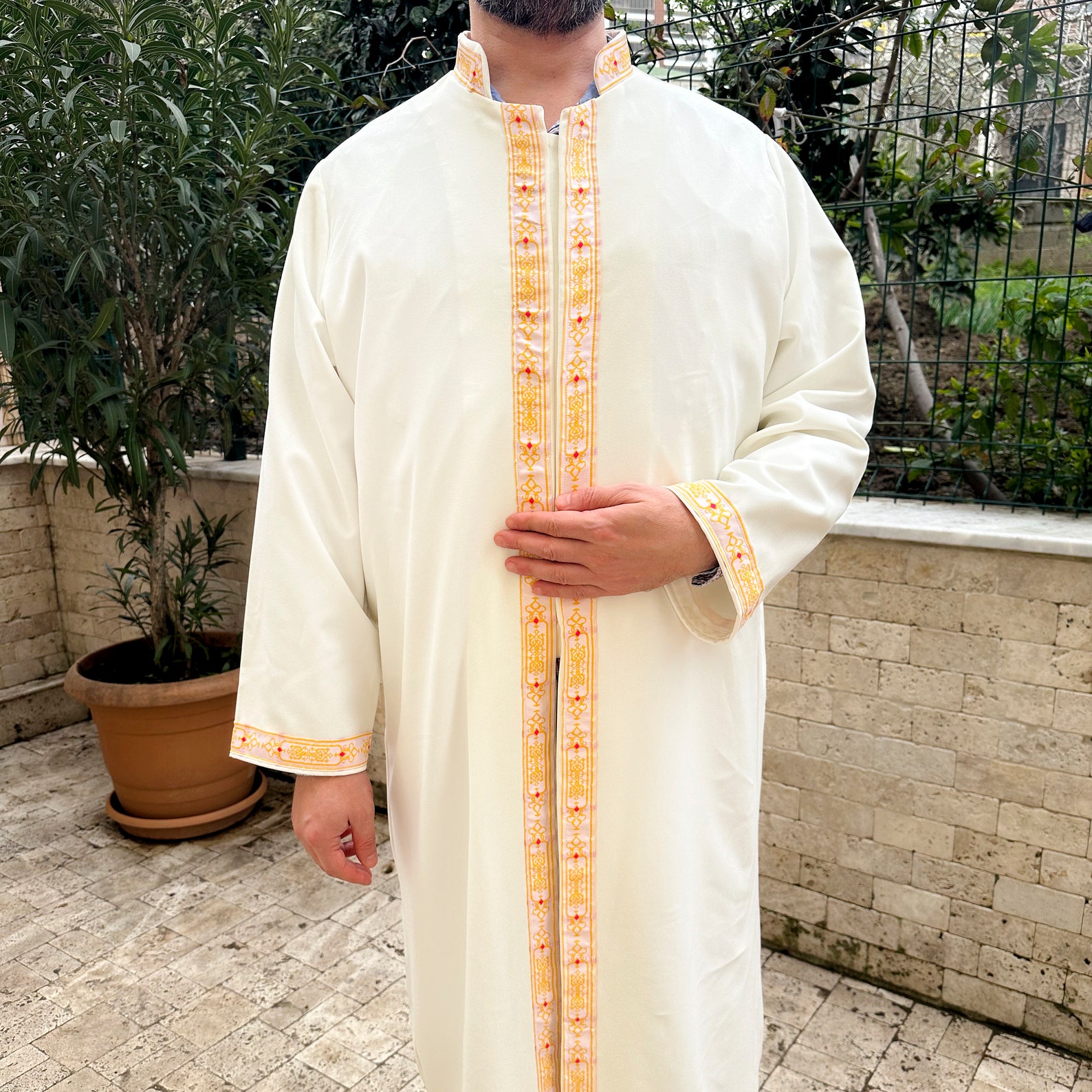 Muslim Dress, Men's Thobe, Thobe, Galabiyya, Jubbah, Thawb, Abaya, Robe ...