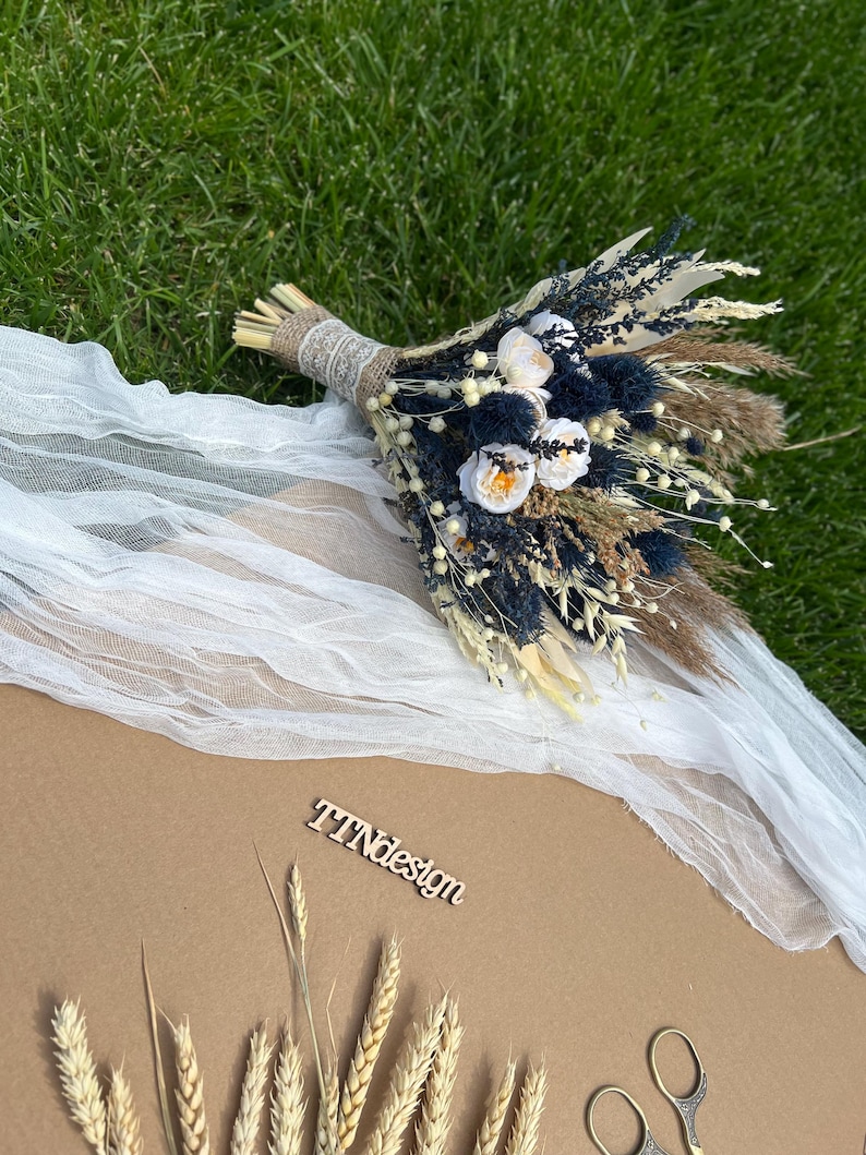 Navy Blue and Ivory Dried Flower Bouquet With Pampas, Thistle ...