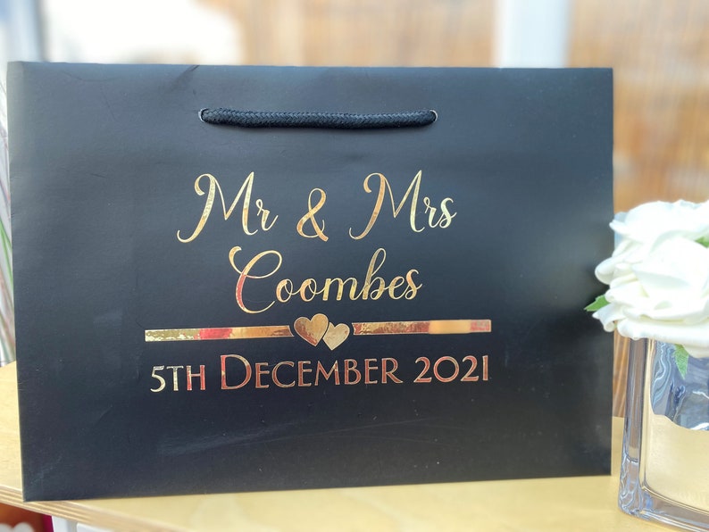 Personalized Wedding Gift Bag - Custom Mr & Mrs Party Favor - Etsy UK
