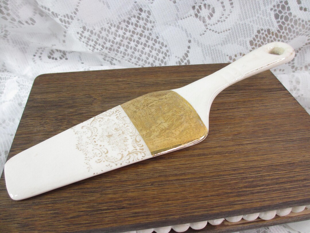 Vintage 1960s Ceramic Pie Cake Server White Gold Filigree Floral Mid ...