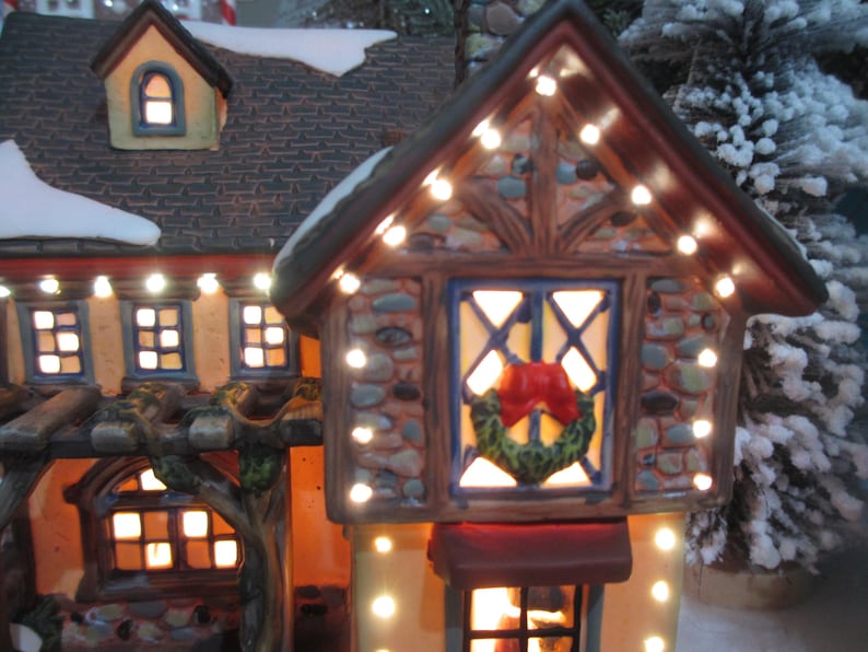 Heartland Valley Village Heelan’s Pub Porcelain Lighted Christmas ...