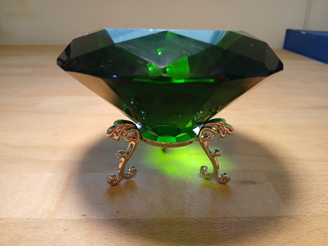 XLARGE MASTER EMERALD With Free Gift Box & Stand Perfect for Collectors ...