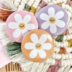 Purple Happy Face Daisy 1.25" Pinback Button, Cute Trendy Bag Accessory ...