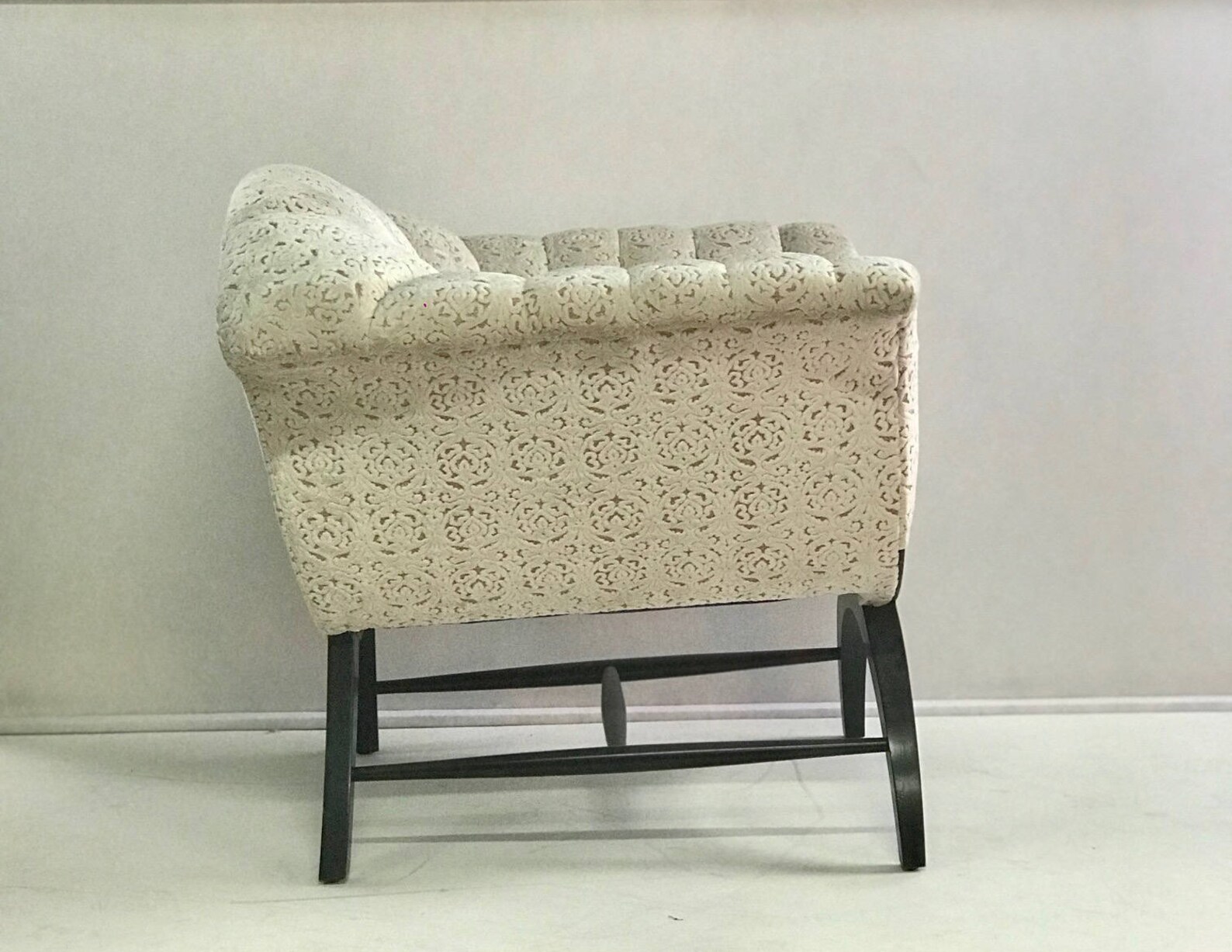 Cream Light Coral Cut Velvet Channeled Pearl Shaped Chair W/ Dark ...
