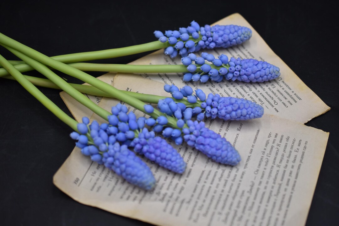Blue Muscari Cold Porcelain Flowers Real Touch Grape Hyacinth Bouquet ...
