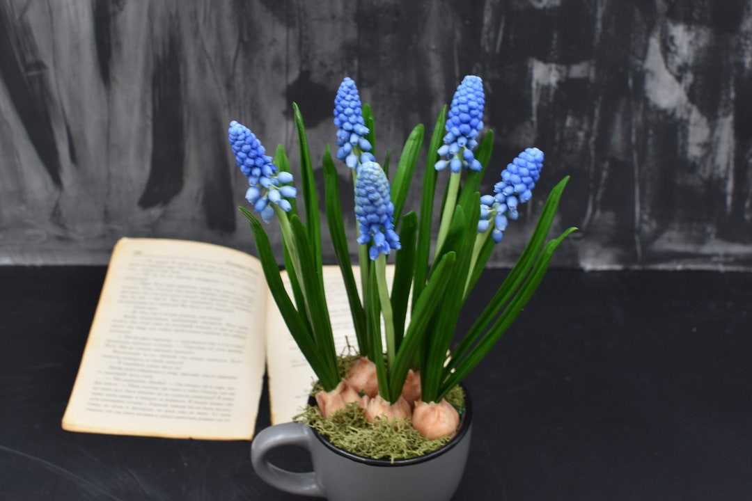 Cold Porcelain Muscari Arrangement: Spring Floral Sculpture - Etsy