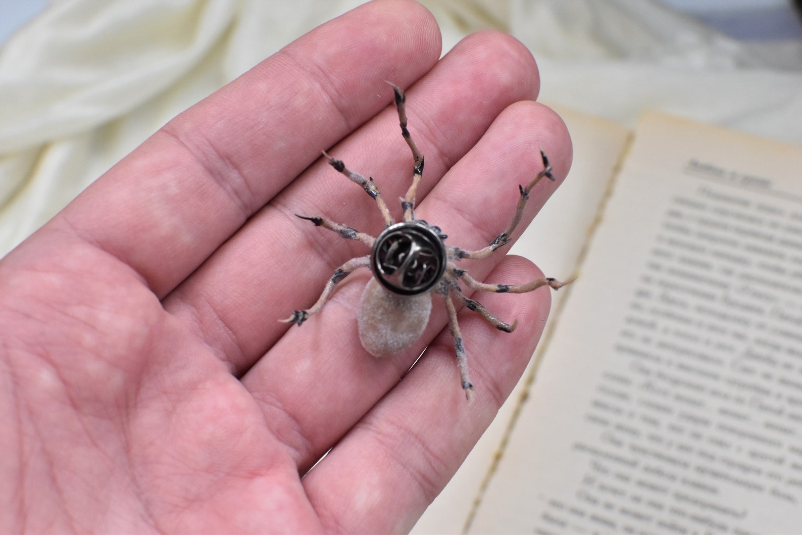 Spider Pin Spider Miniature Brooch Realistic Spider Clay - Etsy