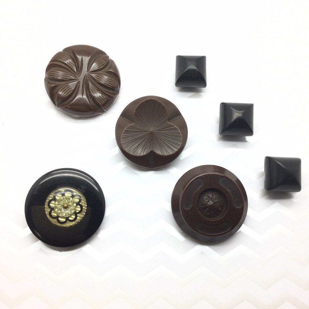 Vintage Bakelite Buttons ~ Decorative ~ Brown Bakelite ~ Catalin ~ Coat ...