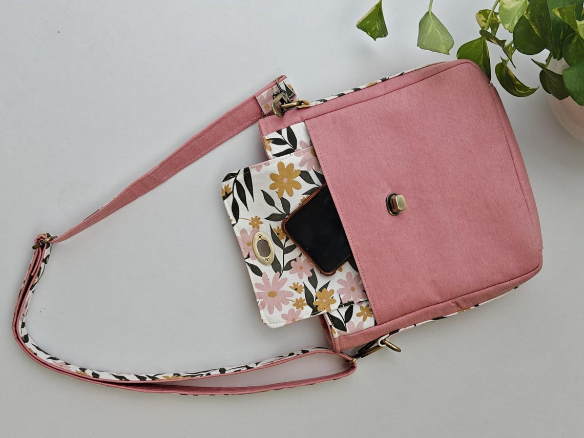 Crossbody Bag Sewing Pattern: Grab & Go With Zipper Pockets (SVG, PDF ...