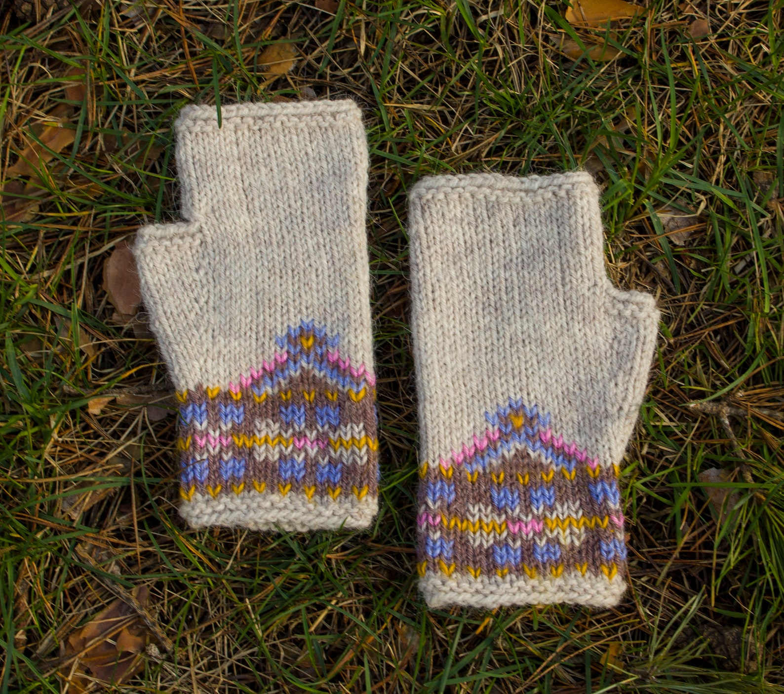 Fair Isle With Duplicate Stitch Fingerless Gloves Pattern - Etsy