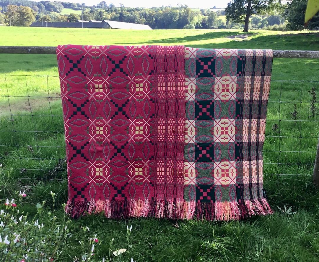 Vintage Traditional Large Welsh Tapestry Blanket in Excellent Condition ...