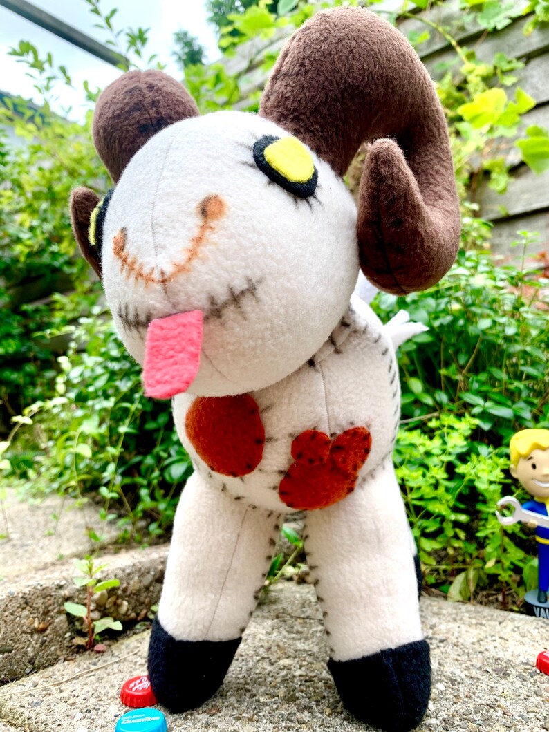 Sheepsquatch Plushie - Cryptid- Games- Cosplay - Etsy