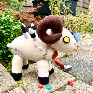 Sheepsquatch Plushie - Cryptid- Games- Cosplay - Etsy