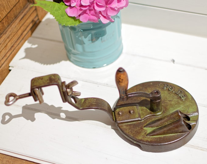 1930s ~ UNIQUE Double Bean Slicer ~ Stamped Pede (peter Dienes) ~ Cast ...