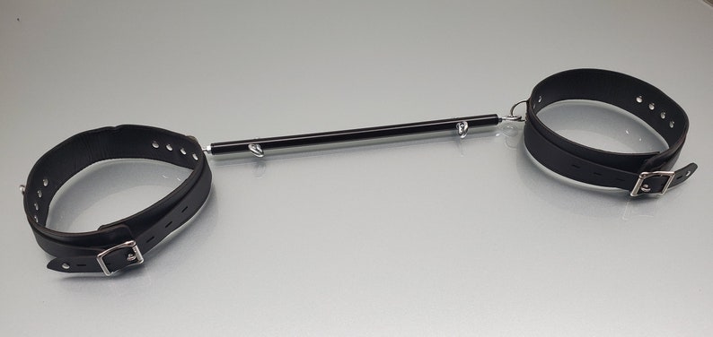 Thigh Spreader - Fixed 18" Spreader Bar Restraint With Additional Loops ...