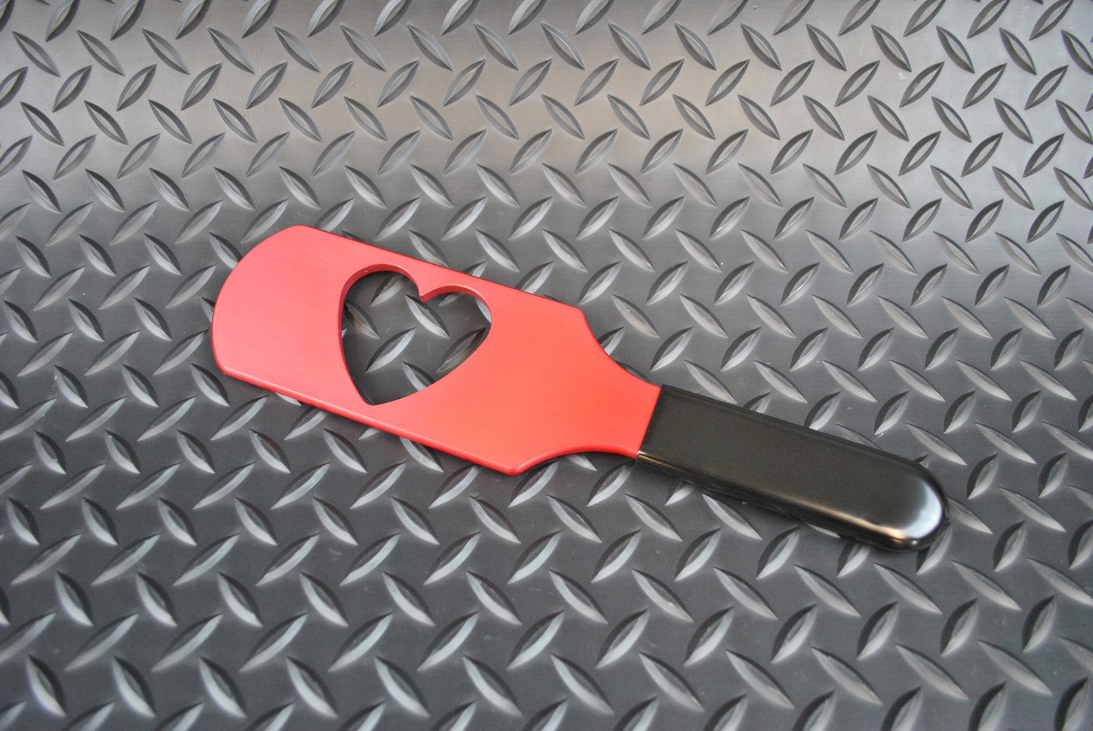 Love Hurts Aluminum Heart Paddle From Ballistic Metal - Etsy