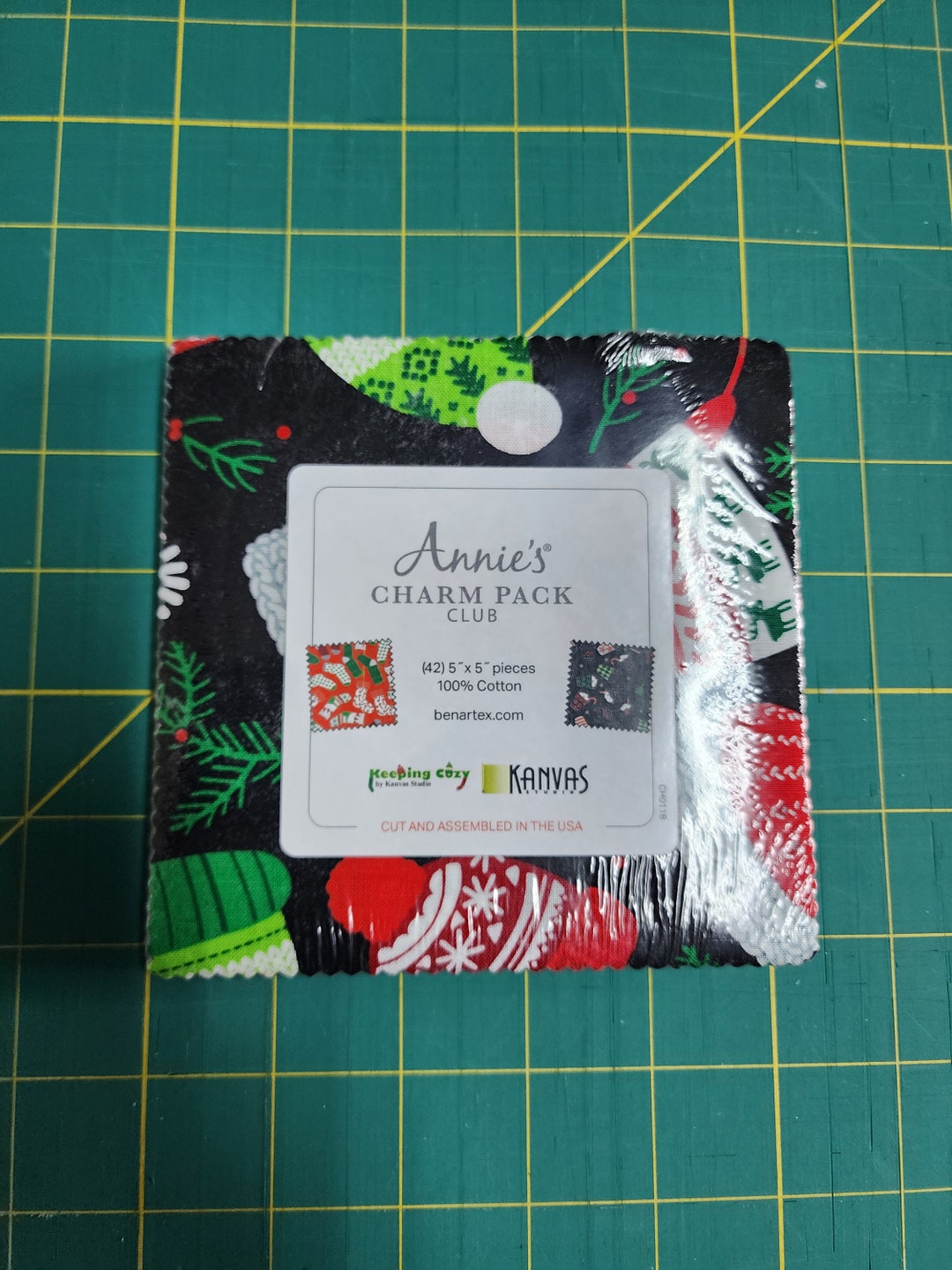 Charm Pack , 5x5 (42) PC , Keeping Cozy, Design by Riley Blake, 100% ...