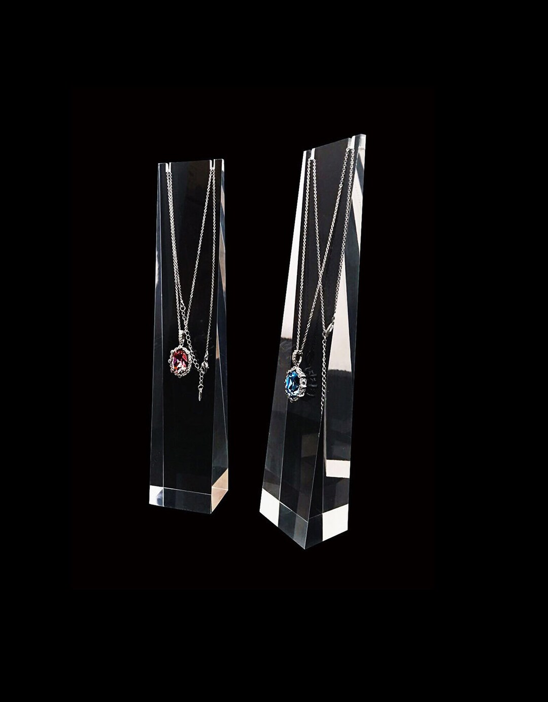 Set of 2 Pcs Beautiful Clear Acrylic Necklace Display Stands Modern ...