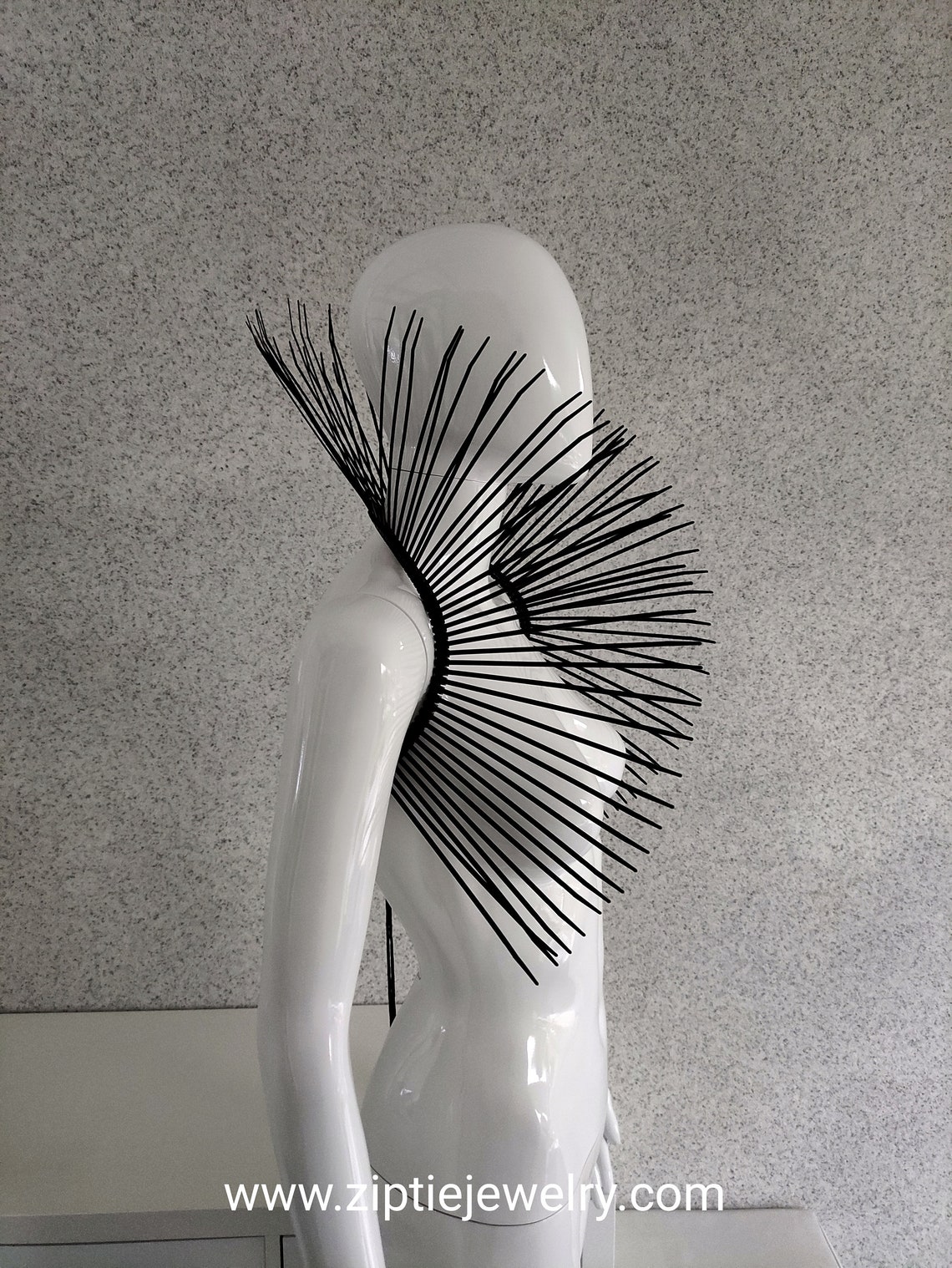 Black Spike Zip Tie Shoulder Wrap - Etsy