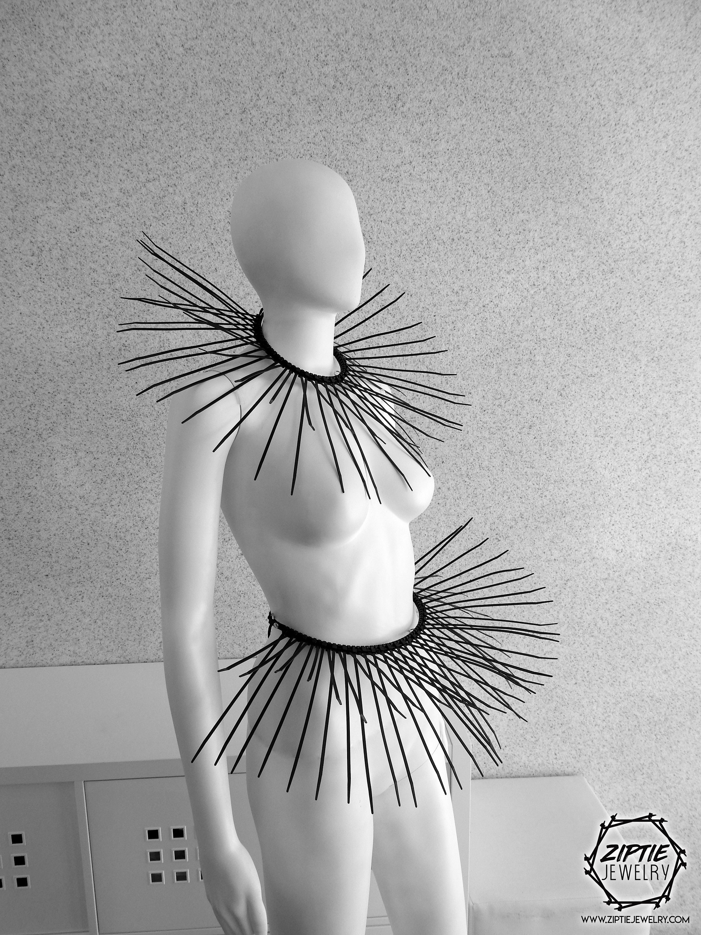 Black Spike Neckpiece / Multiusable Body Accessorie - Etsy