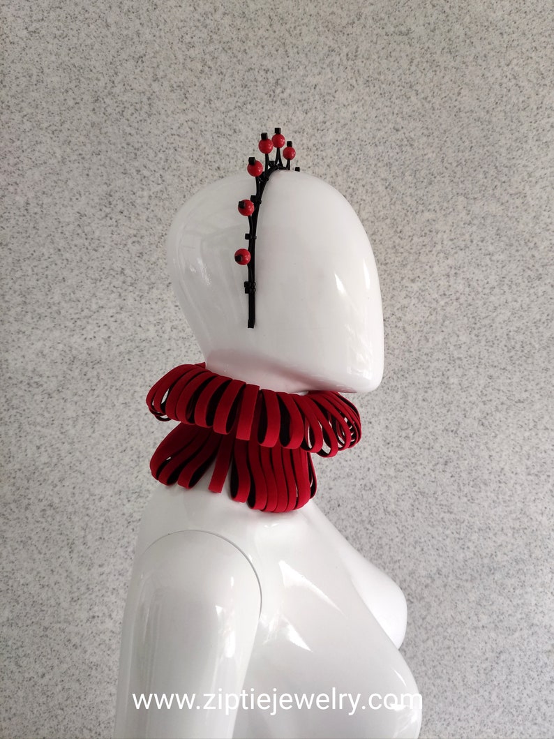 Red Fringe Velvet Choker Collar / Crown / Bib Necklace / Elegant Neck ...