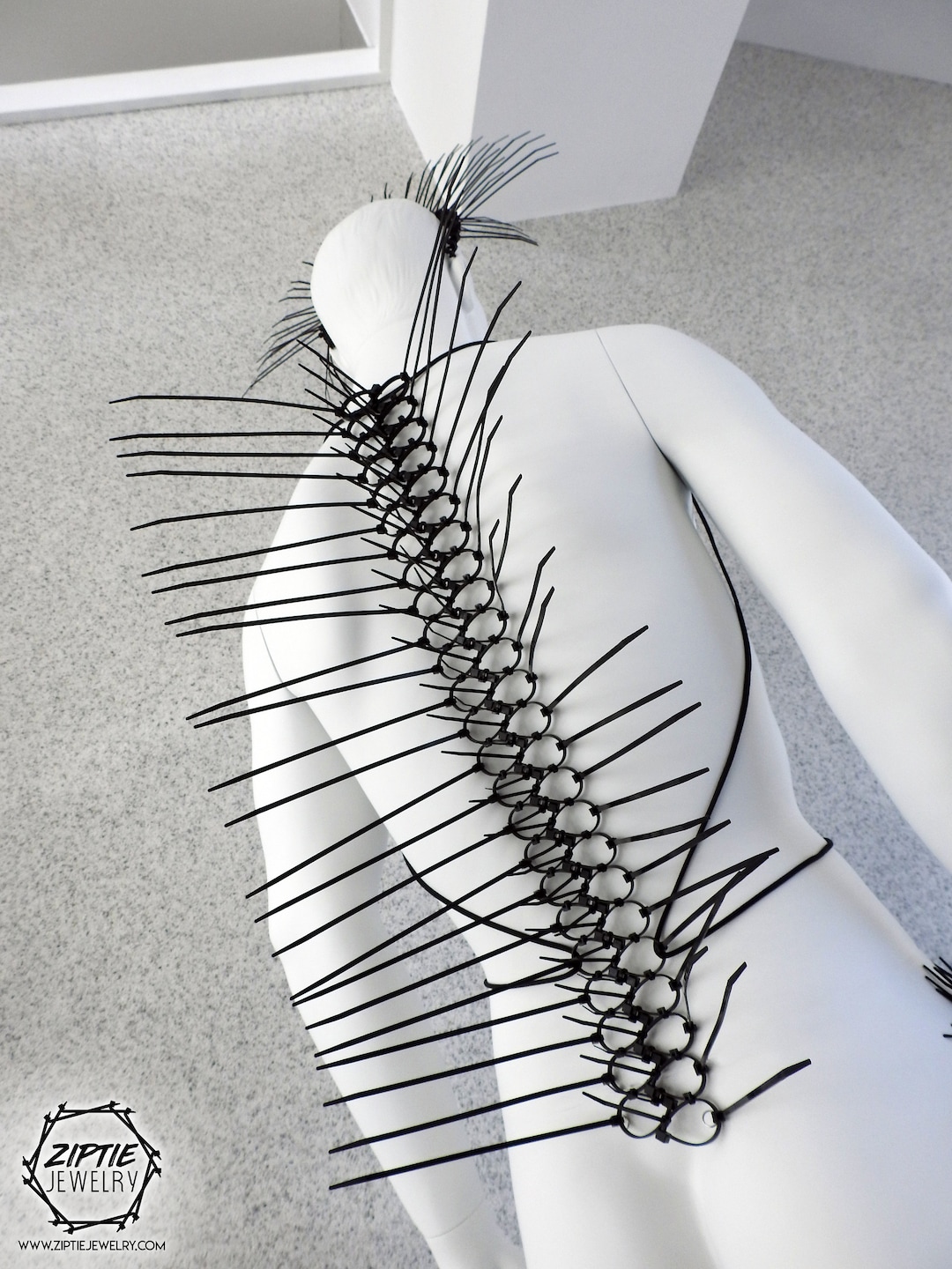 Spike Costume Spine / Zip Tie Cosplay Spine / Spinebone Armour - Etsy