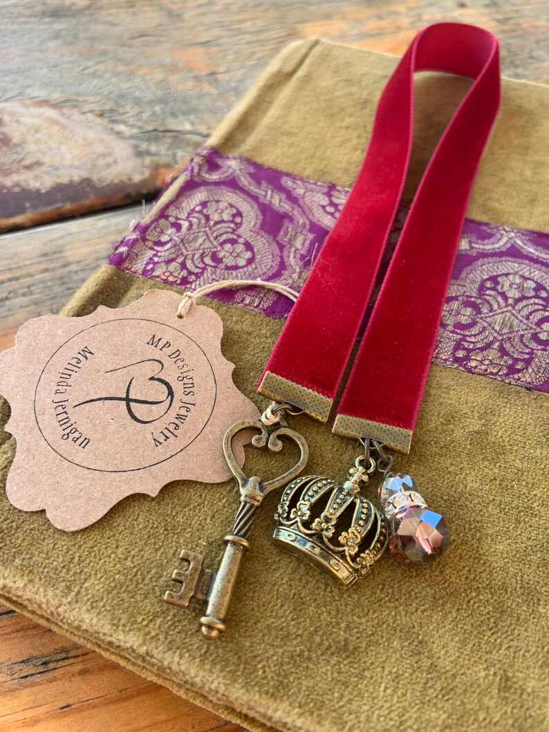 Velvet Ribbon Bookmark: Queen Crown, Crystal Key Charm - Etsy