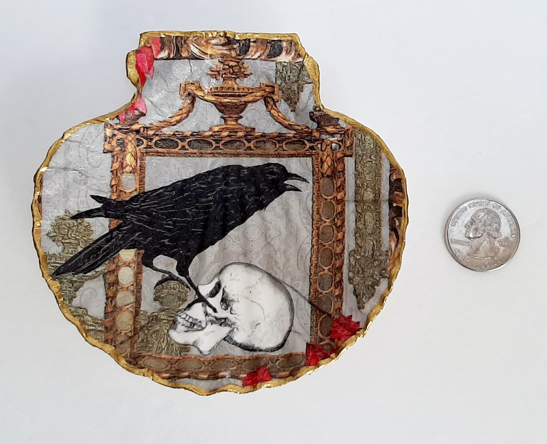 Brilliant 4 1/2 Inch Decoupage RAVEN SKULL Seashell Trinket Dish/tray ...
