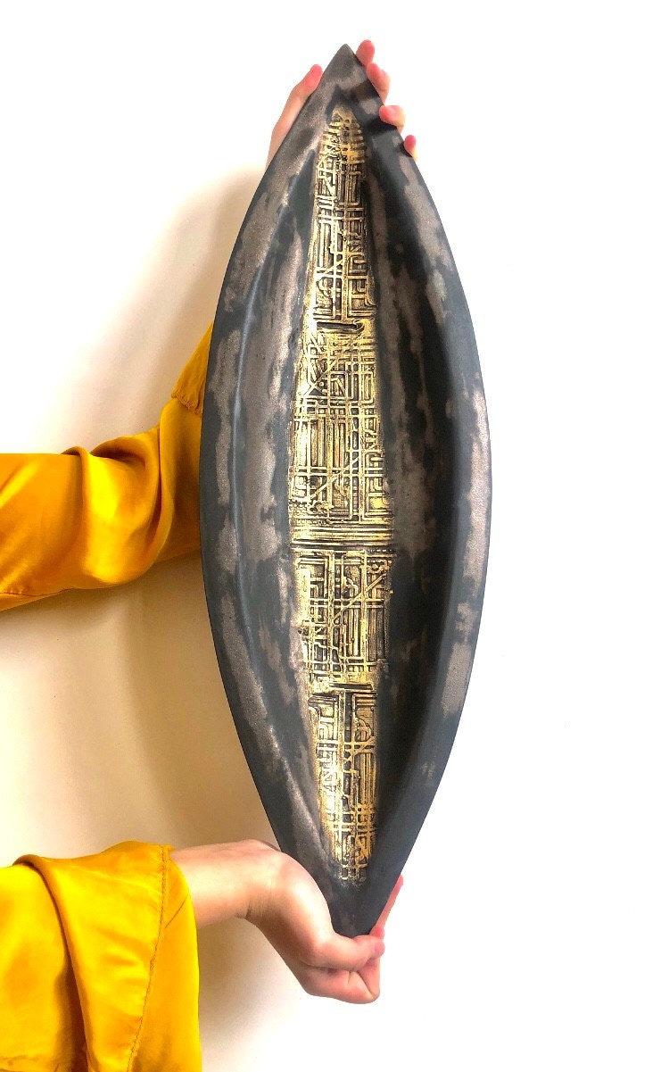 Decorative Display Ceramic Tray, Large Round Contemporary Ceramic ...