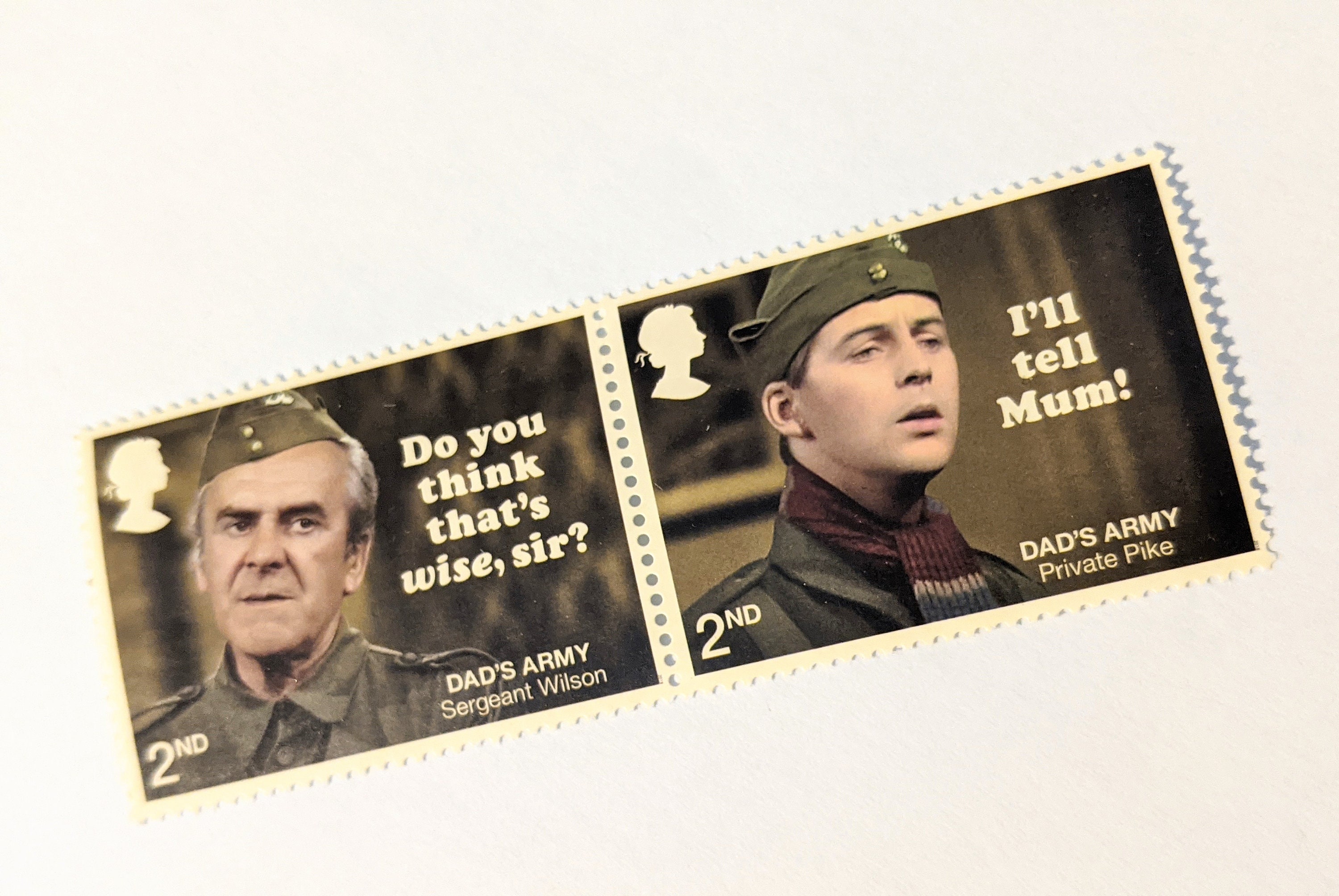 Art & Collectibles crafting 2 x 1st Class Collectable mint unused Royal ...