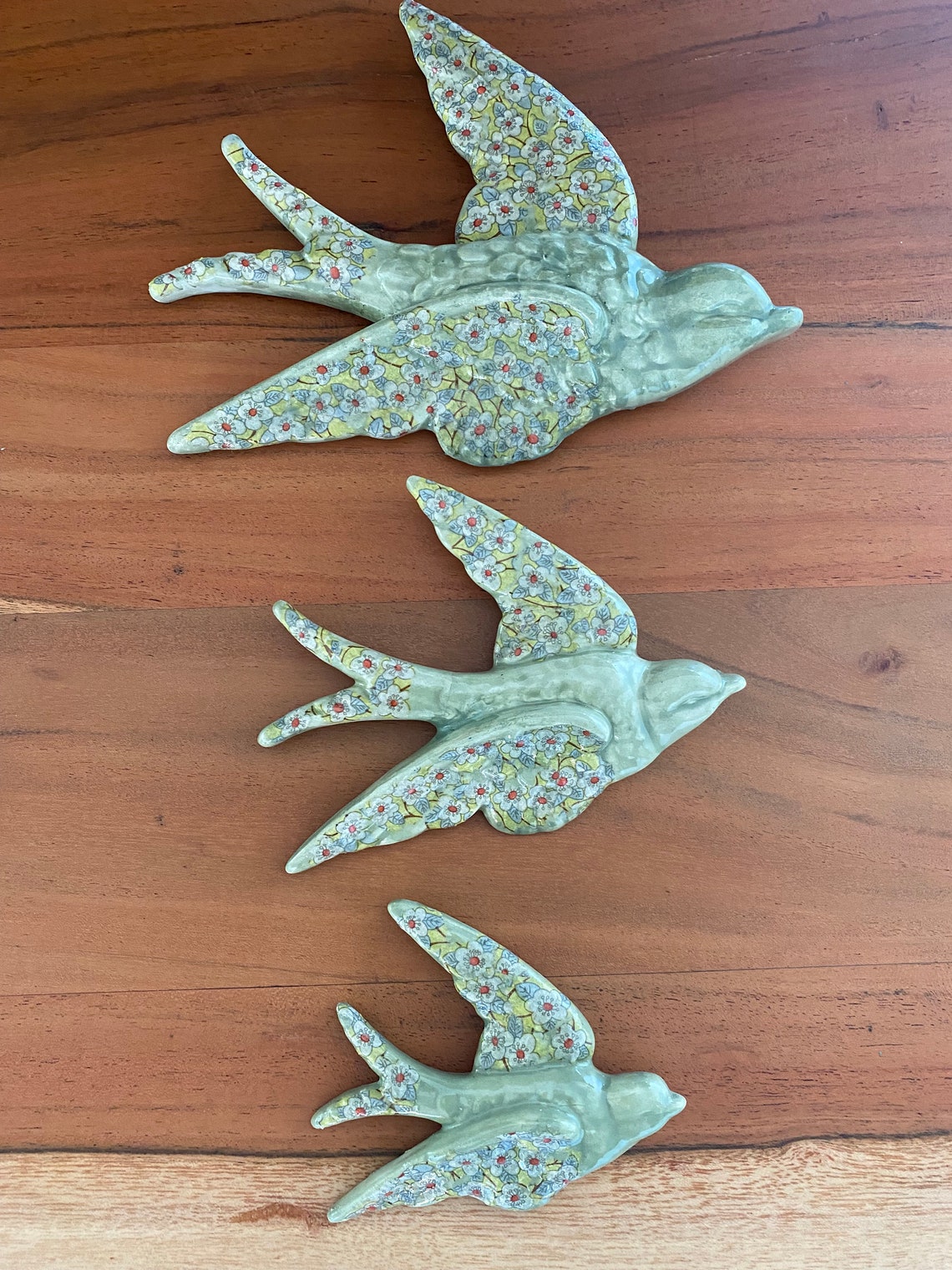 Ceramic Flying Birds Wall Decor, Green Floral Retro Swallows, Set of 3 ...