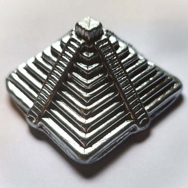 Metal Art Pyramid - Etsy