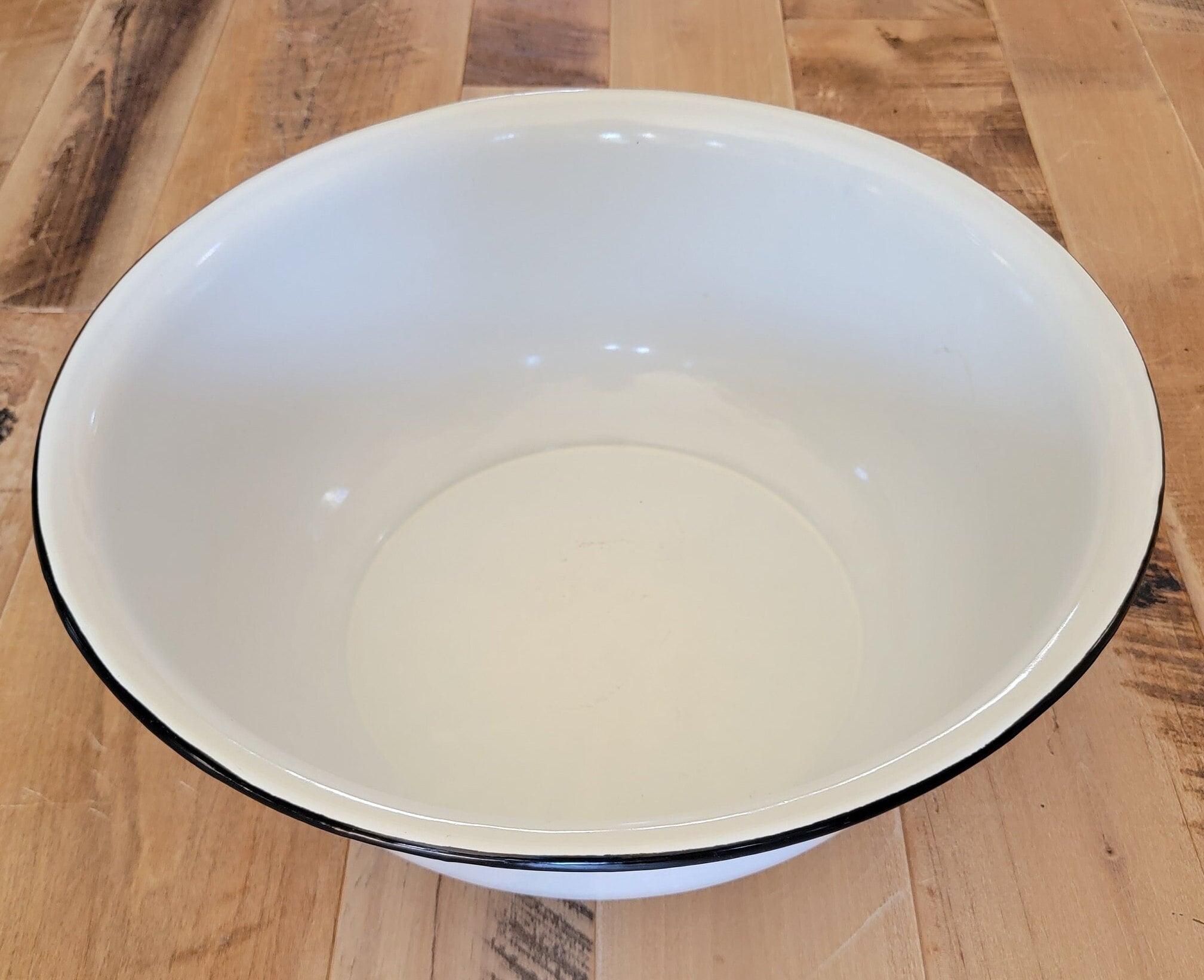 Extra Large Round Wash Basin White Enamel With Black Trim - Etsy