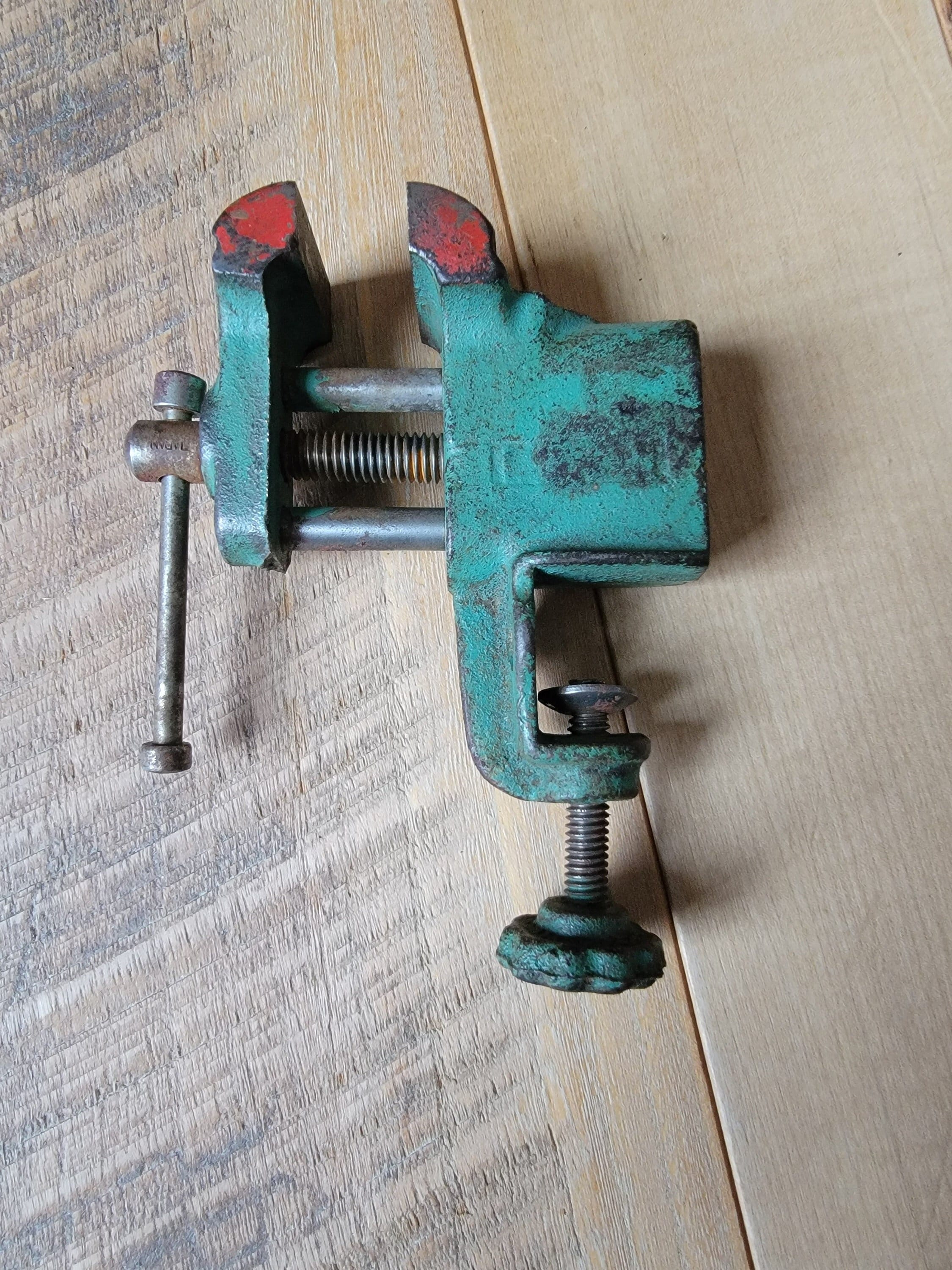 Vintage Cast Iron Miniature Bench Vise - Etsy