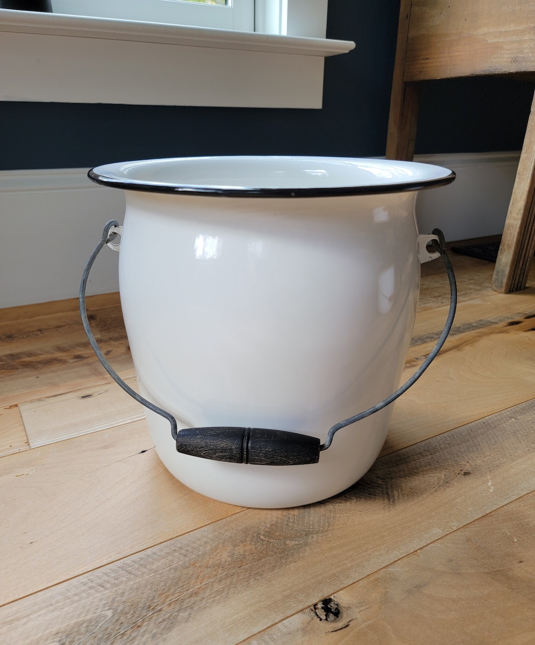 White Enamel Chamber Pot With Black Trim No Lid - Etsy
