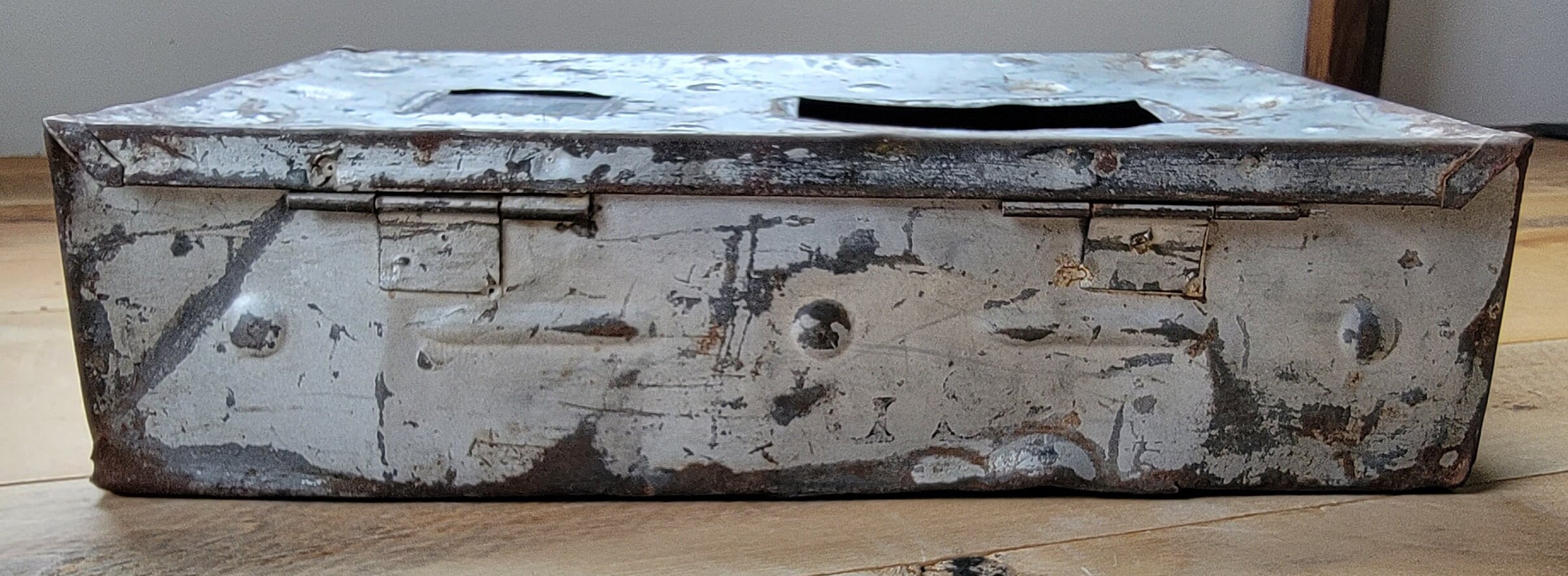 Vintage Metal Egg Shipping Crate Metal Egg Carrier 2 Dozen Egg Mailing ...