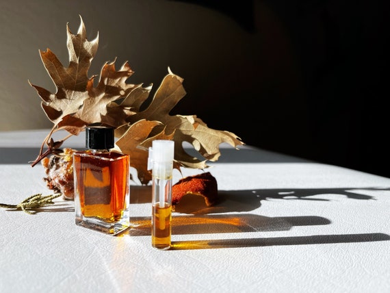 Spiced Oak Natural Botanical Perfume Handmade With | Etsy