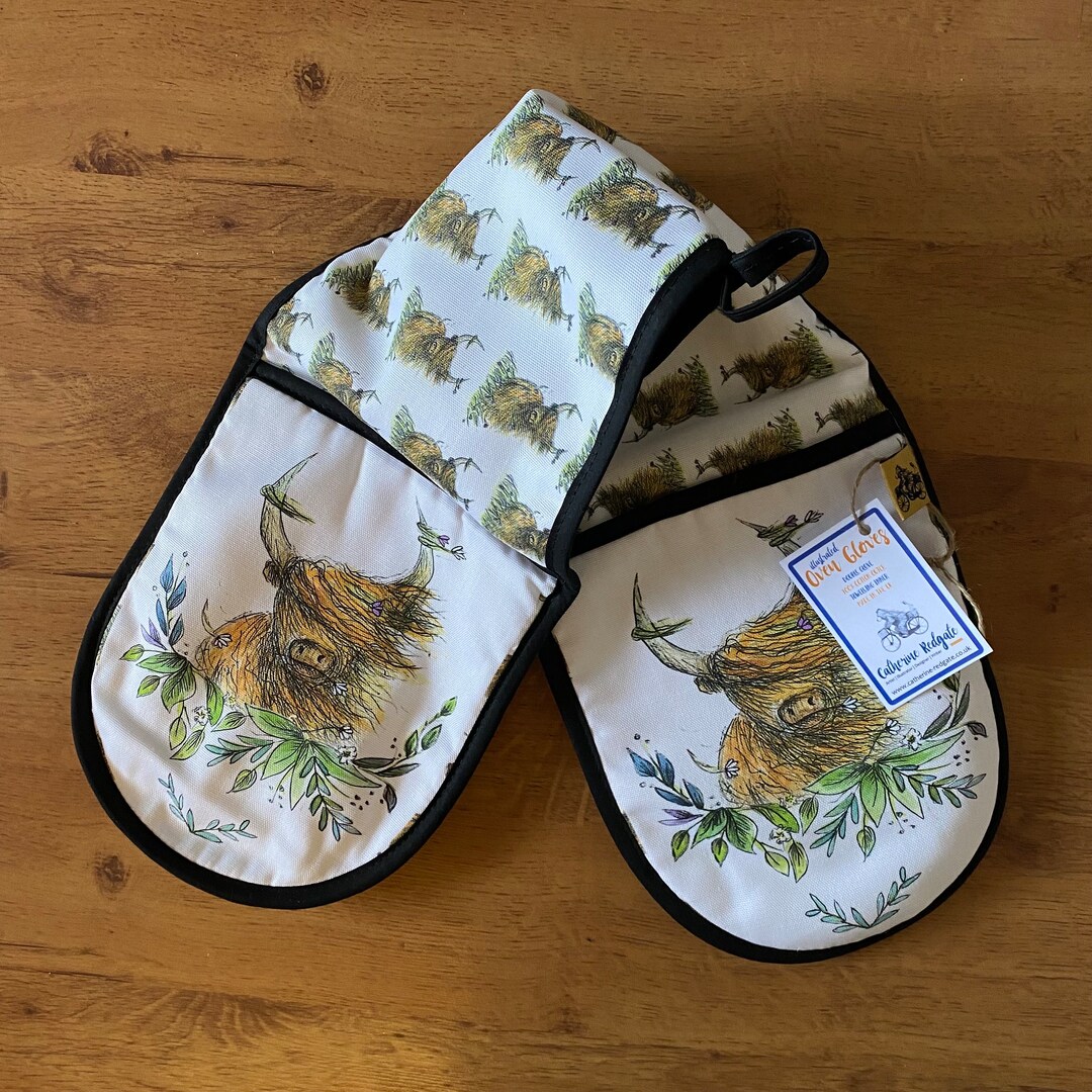 Highland Cow Double OVEN GLOVES 100% Cotton Hanging Loop Catherine Redgate Kitchenware Homeware ...