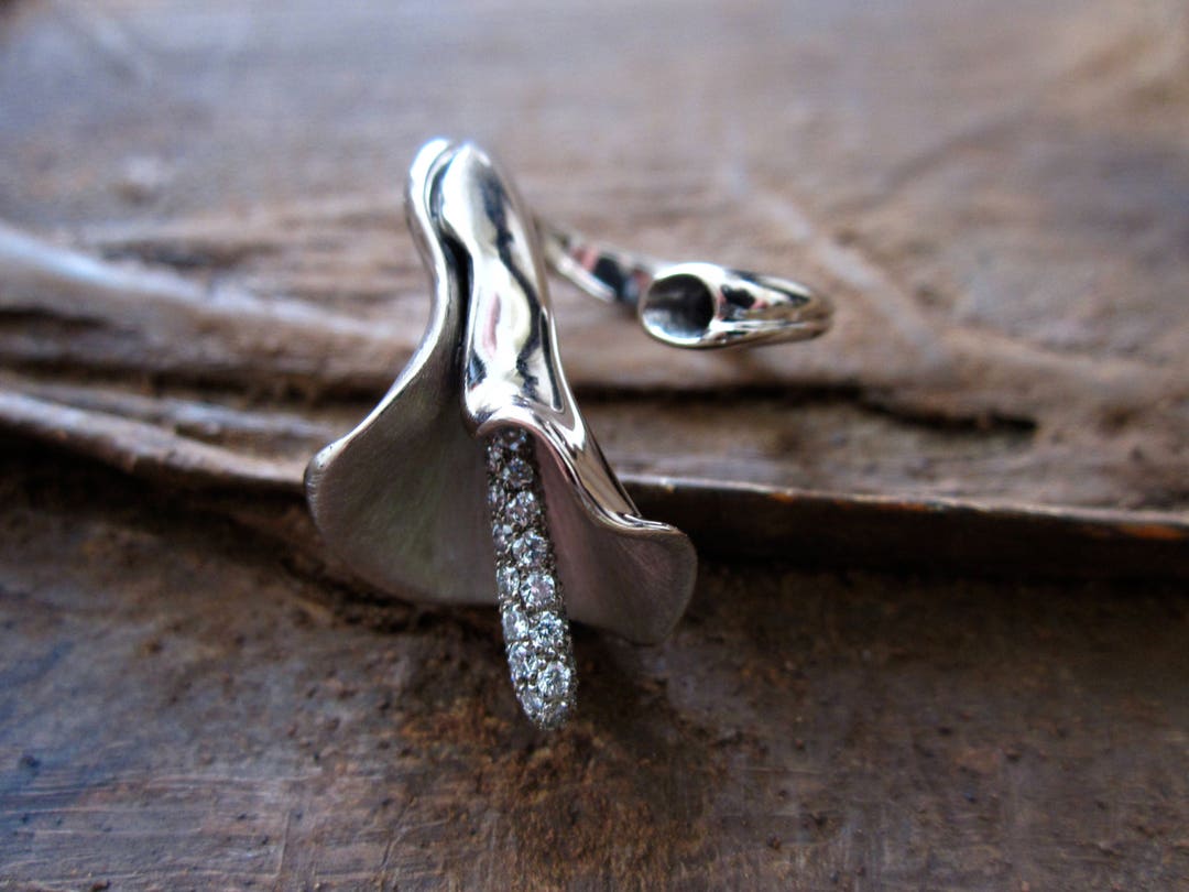 ARUM RING Designer Jewelry in Gold and Diamonds - Etsy