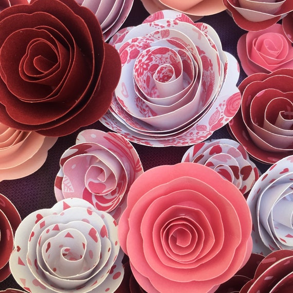 Paper Roses sweetheart Set of Pink and Red Paper - Etsy