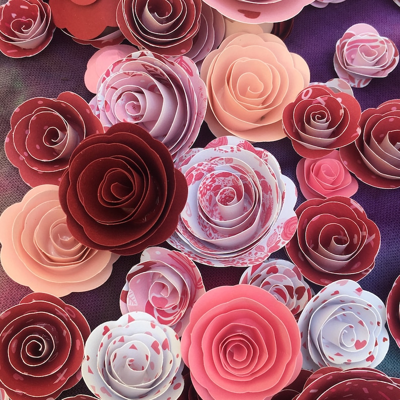 Paper Roses sweetheart Set of Pink and Red Paper - Etsy