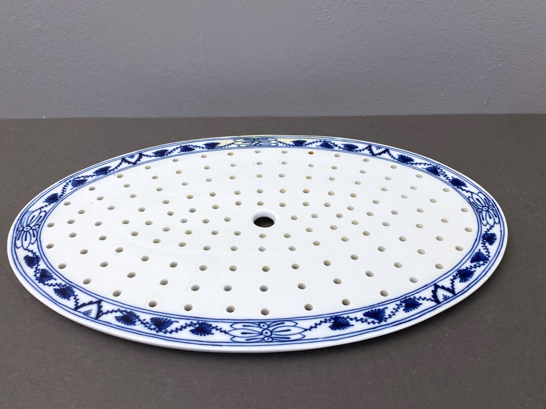 Antique Meissen Blue Onion Meat Drainer: 1815-1860, 14.5" L - Etsy