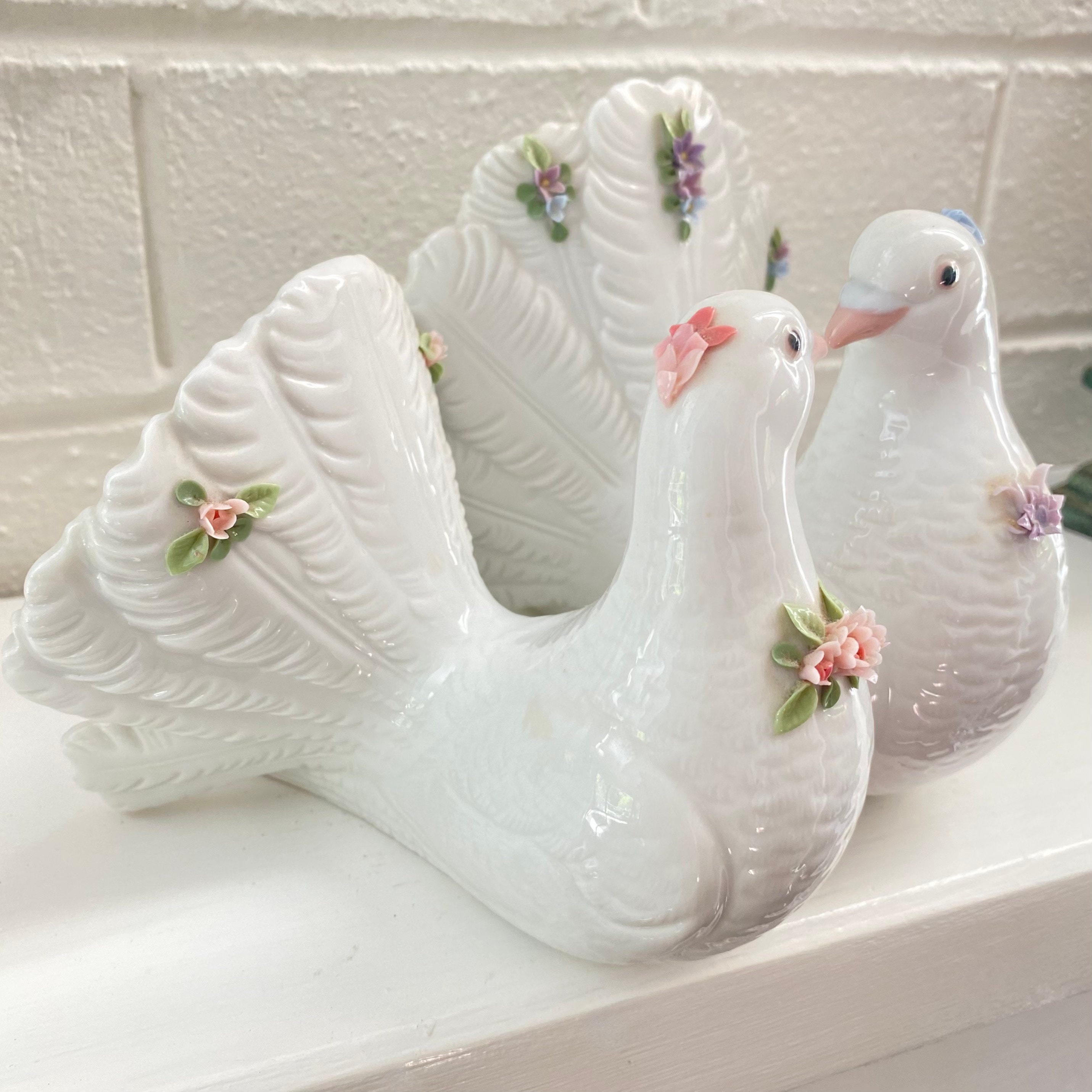 Retired Lladro Kissing Dove With Flowers Couple of Doves - Etsy Australia