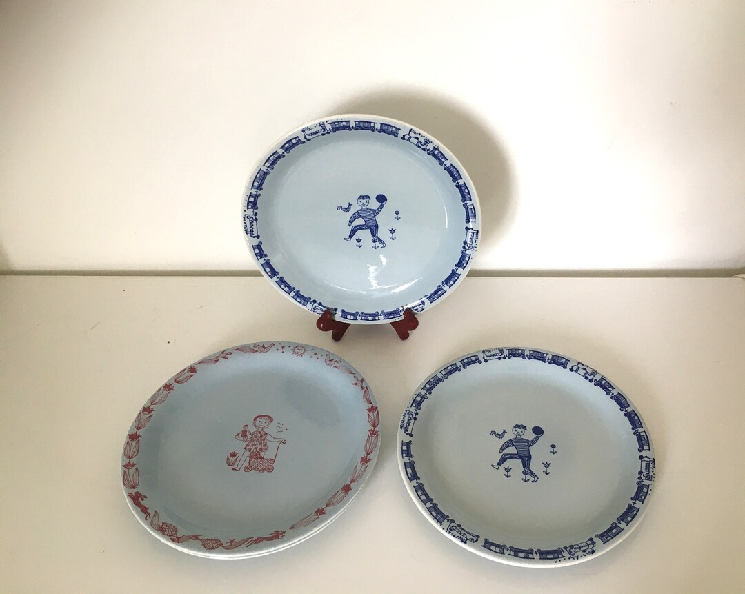 Stavangre Flint Kari Children's Plates - Etsy