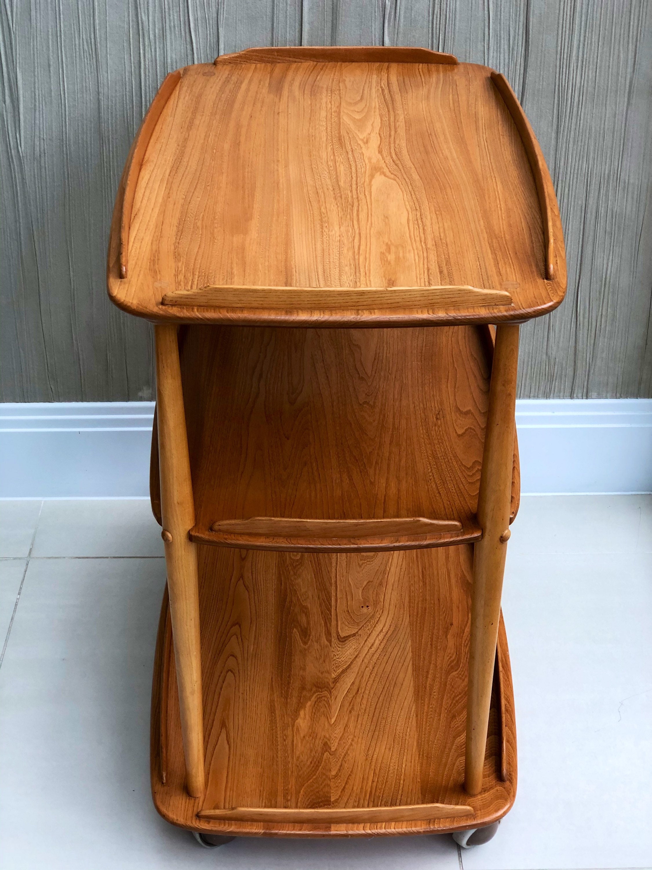 Ercol’s Solid Wood Trusty Tea Trolly