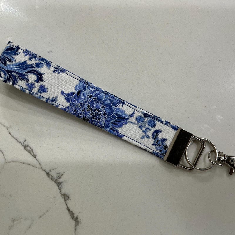 Lululemon Keychain - Etsy