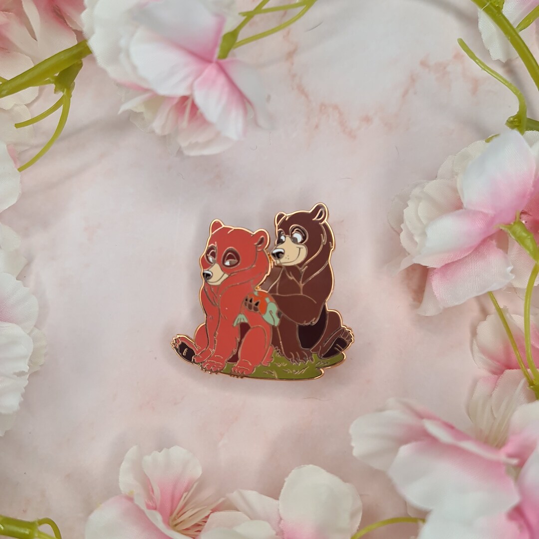 Courting Bears in Love Enamel Pin - Etsy